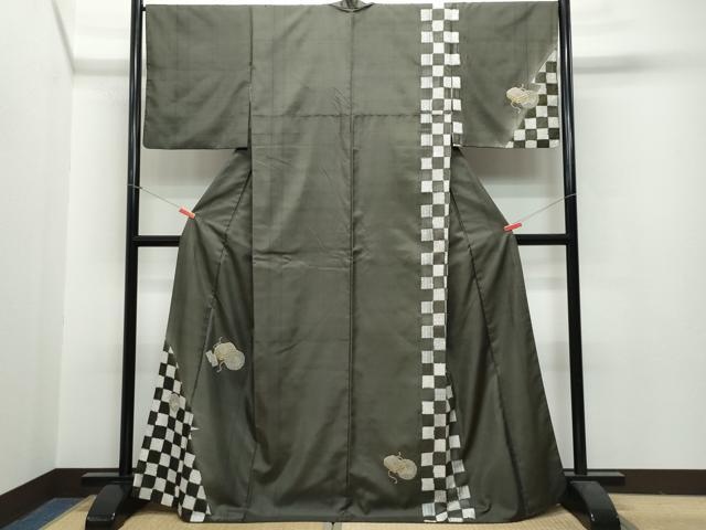 平和屋着物●中国三大刺繍　相良刺繍　訪問着　紬地　雪輪跳兎文箱文　金糸　正絹　逸品　CAAR8316vf