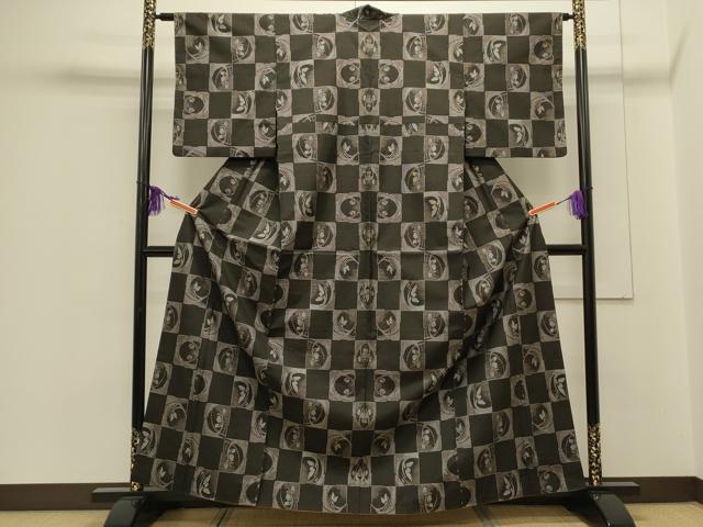 平和屋着物○本場大島紬 9マルキ 泥染め 地紙重ね吉祥文 正絹