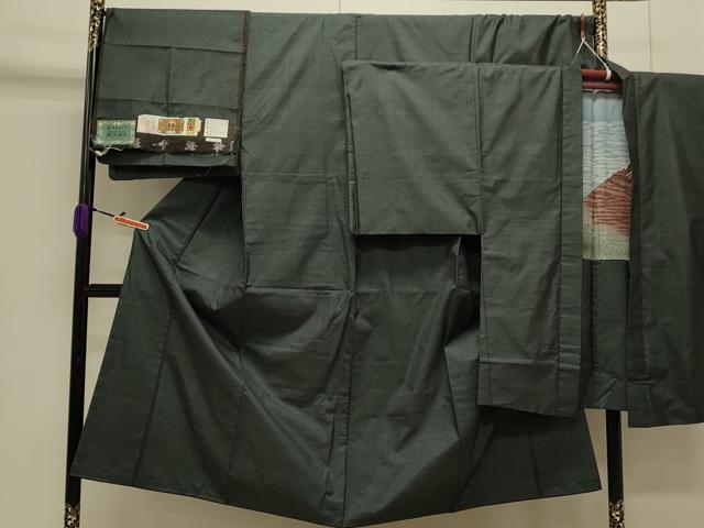 平和屋着物●男性　本場大島紬　アンサンブル　100亀甲　総詰め　川畑郁雄作　証紙付き　正絹　逸品　CAAS0283th