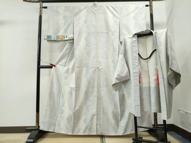 平和屋着物●男性　本場大島紬　アンサンブル　白大島　雪輪吉祥花蝶文　大山謹製　証紙付き　正絹　逸品　CAAS7116yc