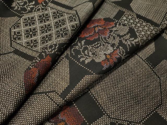 平和屋着物●本場大島紬　7マルキ　吉祥草花文　正絹　逸品　CAAS7219yc