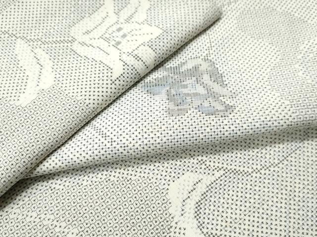 平和屋着物●本場大島紬　白大島　120亀甲　花唐草文　正絹　逸品　CAAS7528yc