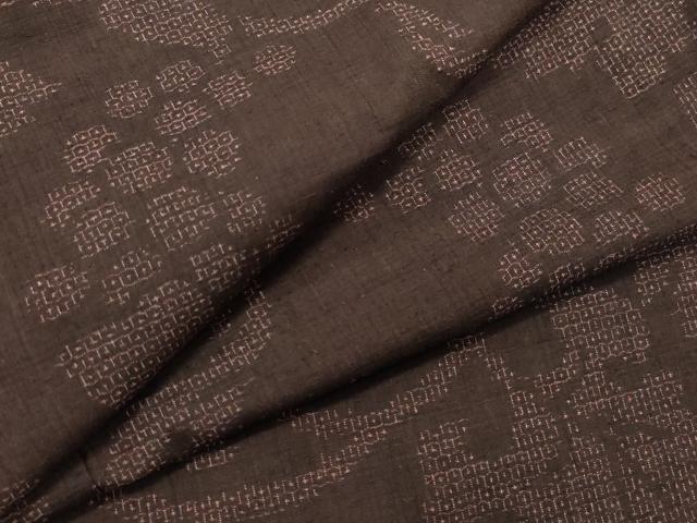 平和屋着物●本場結城紬　重要無形文化財　80亀甲　葡萄蔦の葉文　正絹　逸品　CAAS8516vf