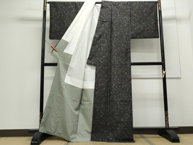 平和屋着物○本場大島紬 9マルキ 泥染め 蔦の葉文 正絹 逸品