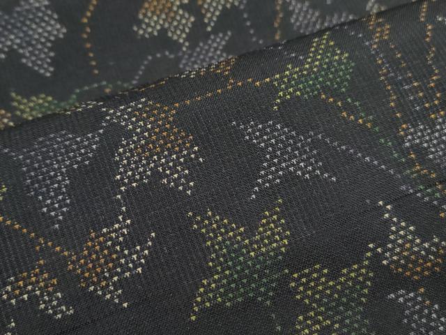 平和屋着物○本場大島紬 9マルキ 泥染め 蔦の葉文 正絹 逸品