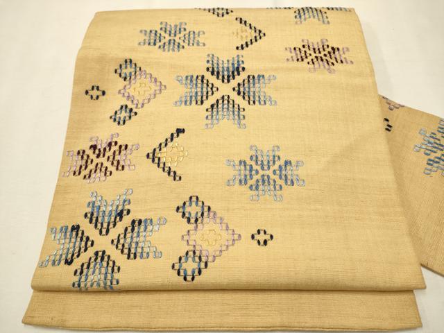 平和屋着物●本場琉球　読谷山花織　紬地　九寸名古屋帯　正絹　逸品　CAAT8042hy