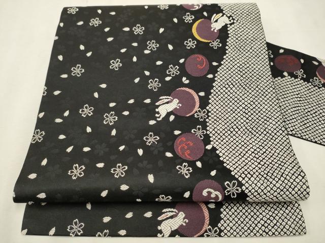 平和屋着物●九寸名古屋帯　唐織　跳兎　舞桜文　黒地　正絹　逸品　CAAT8097hy