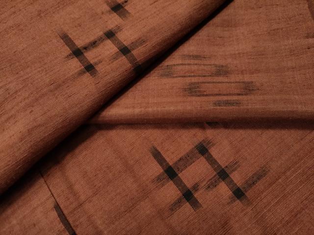 平和屋着物●国指定重要無形文化財　本場久米島紬　手織　正絹　逸品　CAAU1660yc