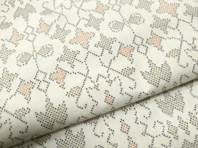 平和屋着物○本場大島紬 白大島 7マルキ 吉祥唐草文 正絹 逸品 CAAU1679yc