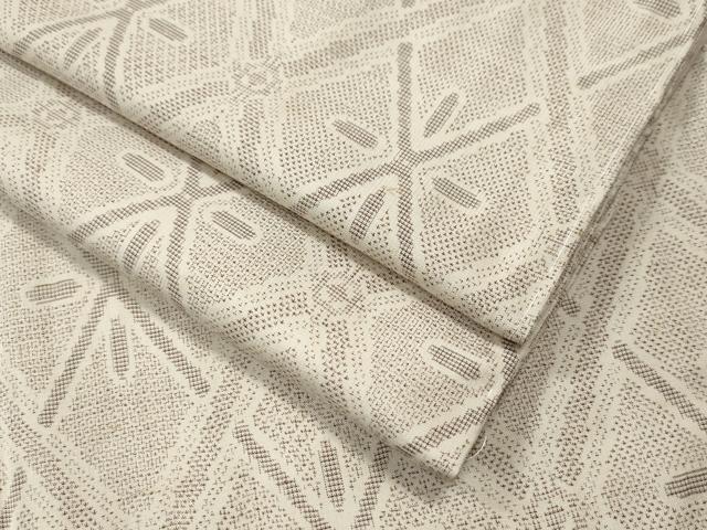 平和屋着物●本場大島紬　140亀甲　菱吉祥文　正絹　逸品　未使用　CAAU1773yc