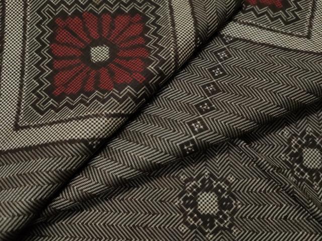 平和屋着物●本場大島紬　龍郷絣　正絹　逸品　CAAU1879yc