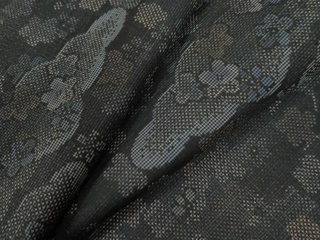 平和屋着物●本場大島紬　9マルキ　雲取り舞花文　正絹　逸品　CAAU2657yc