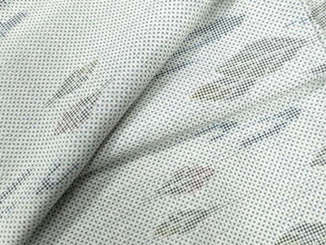 平和屋着物●本場大島紬　白大島　7マルキ　霞舞葉文　正絹　逸品　CAAU2720yc