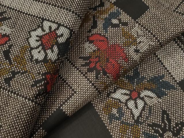 平和屋着物●本場大島紬　7マルキ　短冊重ね草花文　正絹　逸品　CAAU2823yc