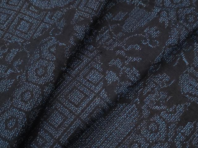 平和屋着物●本場結城紬　重要無形文化財　100亀甲　道長吉祥花唐草文　正絹　逸品　CAAU3109yc