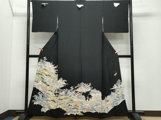 平和屋着物●本加賀友禅作家　染元千紅代表　寺西一紘　黒留袖　風景松花文　正絹　逸品　CAAU9965vf