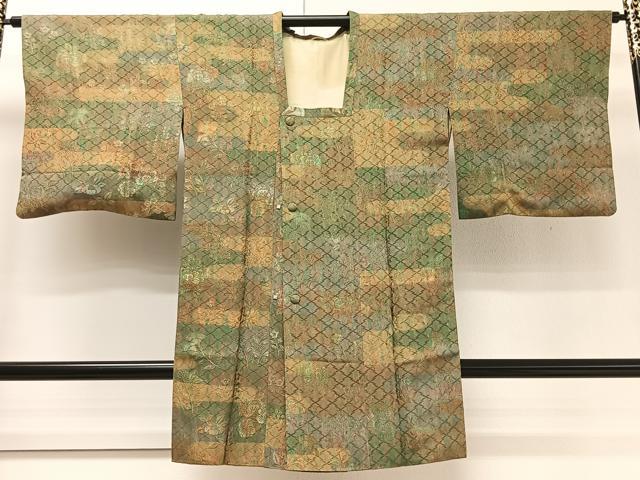 平和屋着物＃道行コート　霞花文　反端付き　伊と幸　ロング丈　正絹　逸品　CAAV5605id