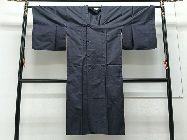 平和屋着物▽道行コート　雨コート　　鉄紺色　ロング丈　正絹　逸品　CAAV5687id