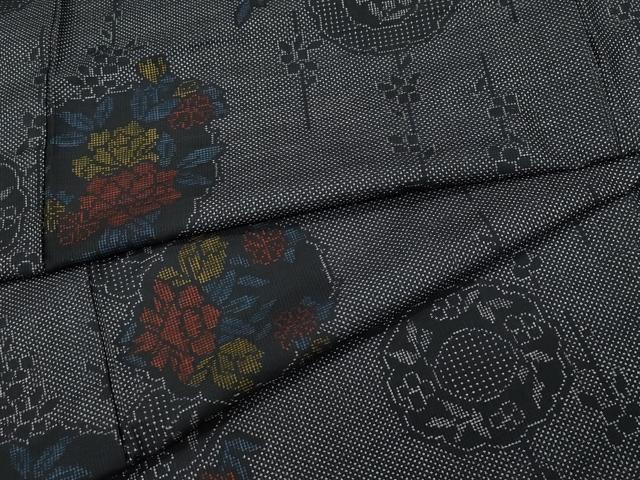 平和屋着物●本場大島紬　7マルキ　絵皿草花文　正絹　逸品　CAAV6660vf