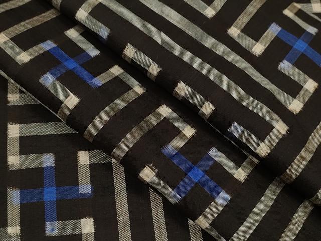 平和屋着物●本場大島紬　龍郷絣　秋名バラ　正絹　逸品　CAAV9321ze