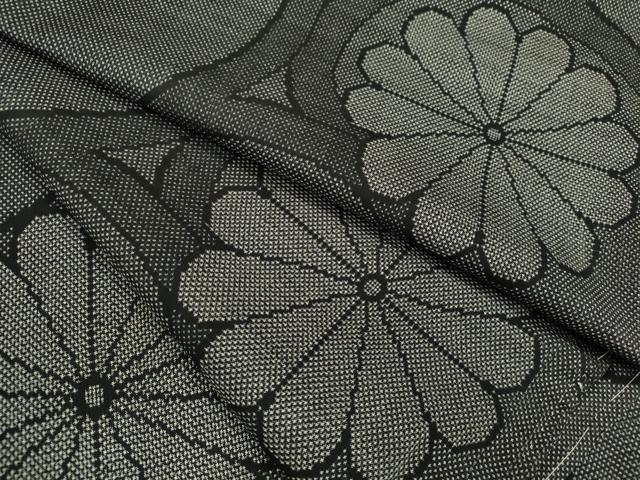 平和屋着物●本場大島紬　7マルキ　菊唐草文　正絹　逸品　CAAV9353ze