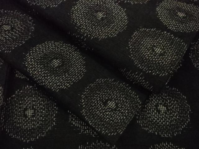 平和屋着物▽上質な紬　単衣　吉祥丸文　黒地　正絹　逸品　CAAV9462ze