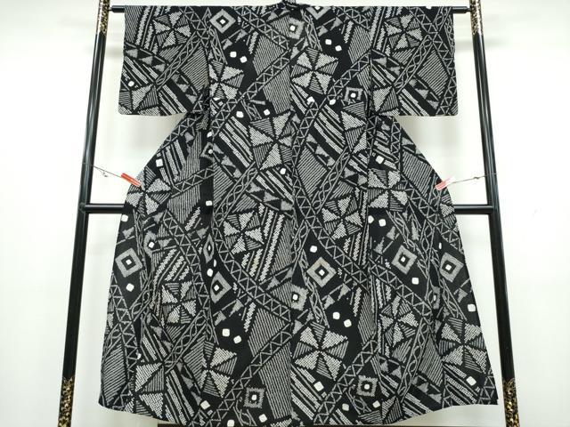 平和屋着物∴夏物　浴衣　有松鳴海絞り　幾何学文様　黒地　綿　逸品　CAAW1140ng