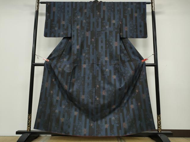 平和屋着物○本場大島紬 7マルキ エ霞花文 正絹 逸品 CAAW3159ut