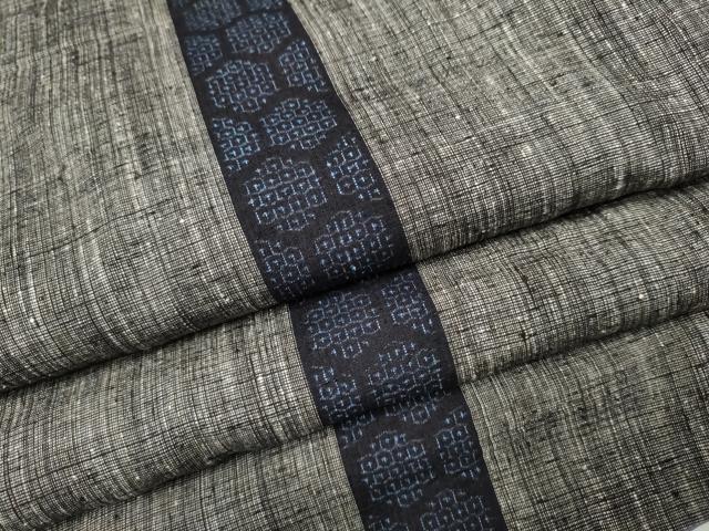 平和屋着物●本場結城紬　重要無形文化財　80亀甲　亀甲間道　正絹　逸品　CAAW4412hy