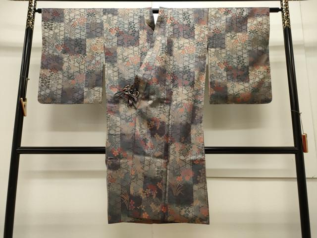 平和屋着物＃道中着　お召地　草花文　ロング丈　正絹　逸品　未使用　CAAW4820dy