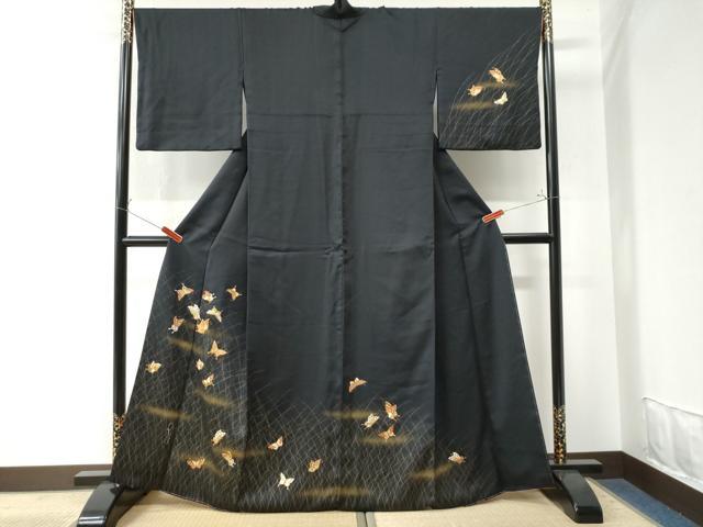 平和屋着物●訪問着　駒刺繍　舞蝶文　黒地　金彩　正絹　逸品　CAAW7329yc