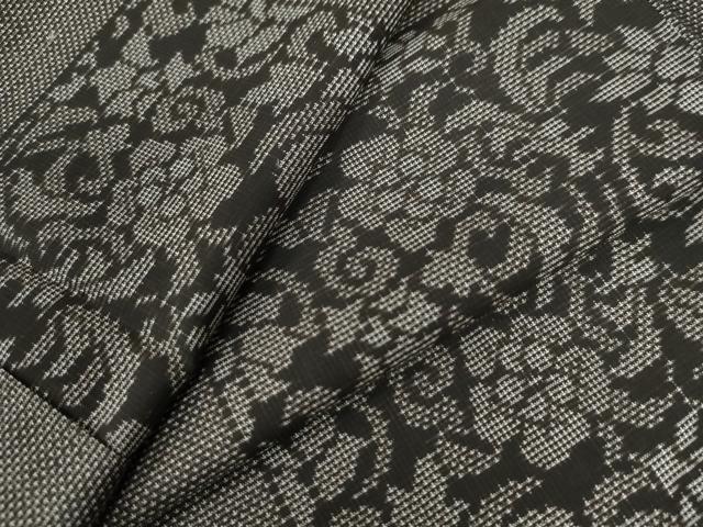 平和屋着物●本場大島紬　9マルキ　変わり市松花唐草文　正絹　逸品　CAAW7412yc