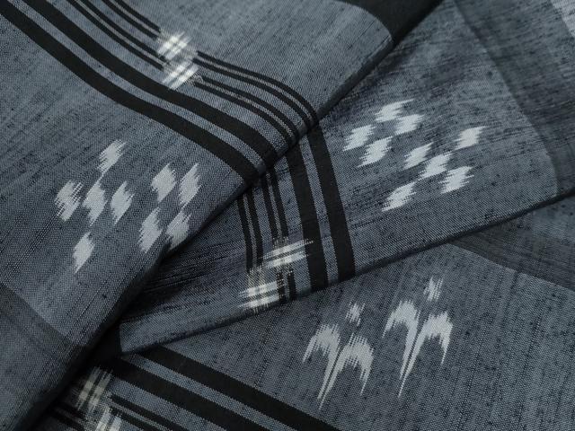 平和屋着物●男性　紬　琉球絣文様　正絹　逸品　CAAW7528yc