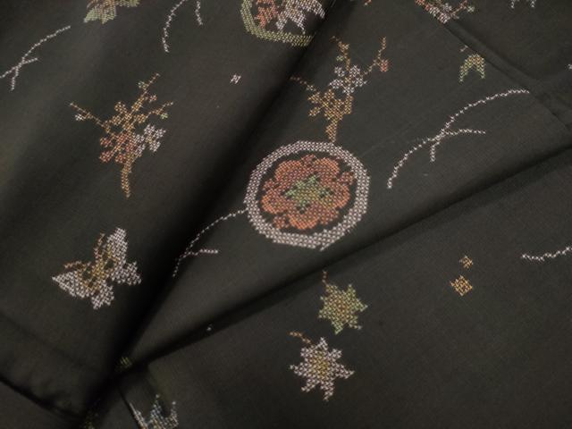 平和屋着物●本場大島紬　9マルキ　地空き　芝草花蝶丸文　正絹　逸品　CAAW7882yc