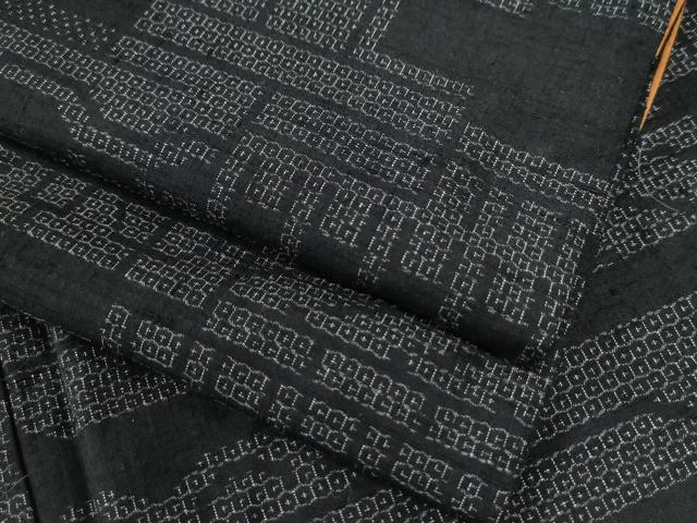 平和屋着物●結城紬　80亀甲　霞吉祥文　黒地　正絹　逸品　CAAW8070yc