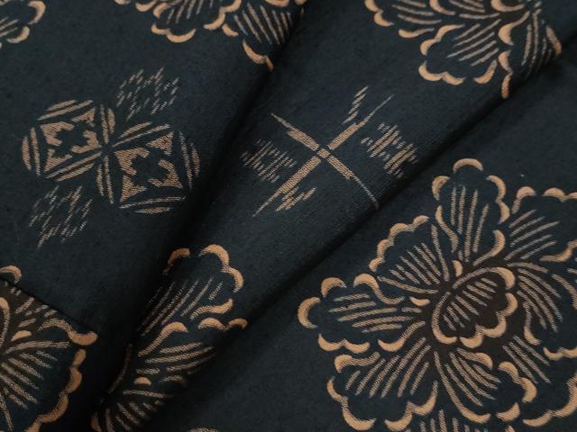 平和屋着物●上質な紬　牡丹吉祥文　黒地　正絹　逸品　CAAW8228yc