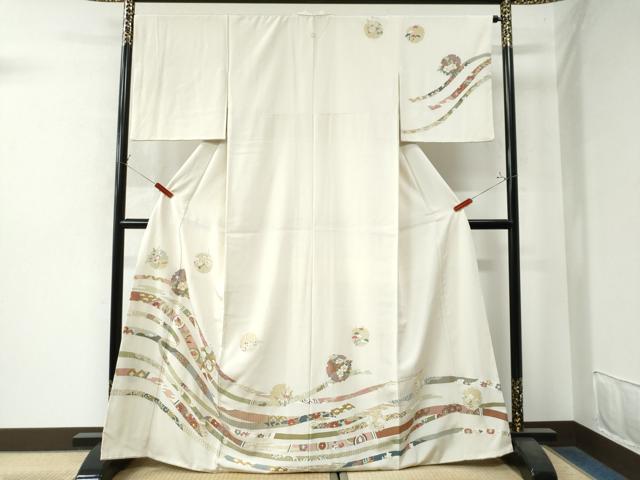 平和屋着物●訪問着　駒刺繍　鬘帯雪輪花蝶文　金彩　正絹　逸品　CAAW8272yc