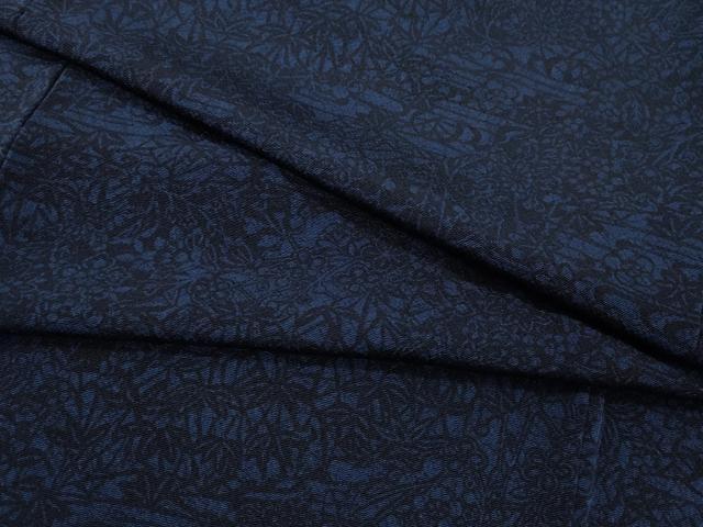 平和屋着物●上質な小紋　藍　型染め　草花文　鬼しぼ縮緬　正絹　逸品　CAAX0980vf