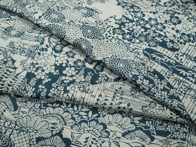 平和屋着物●本場染大島紬　型染め　草花文　正絹　逸品　CAAX1008vf