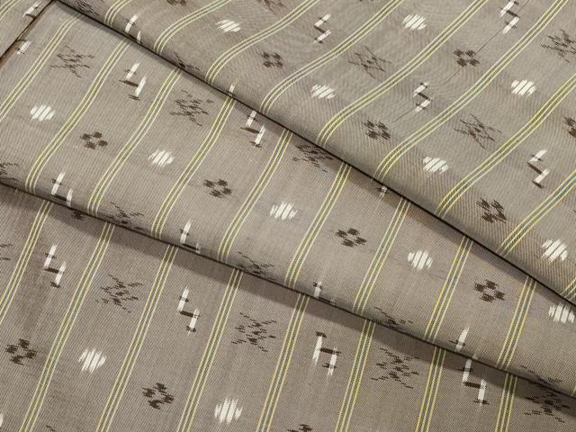 平和屋着物●上質な紬　絣文様　正絹　逸品　CAAX1026vf