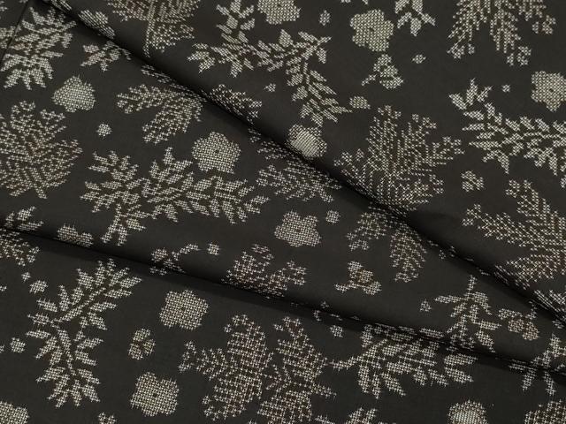 平和屋着物●本場大島紬　9マルキ　草花文　正絹　逸品　CAAX1186vf