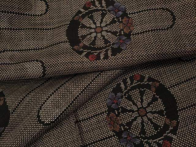 平和屋着物●本場大島紬　7マルキ　エ霞源氏車花文　正絹　逸品　CAAX4670ut