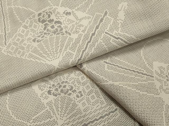 平和屋着物●本場大島紬　白大島　9マルキ　扇面花文　正絹　逸品　CAAX5781gh