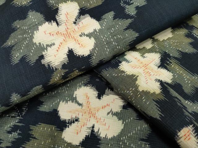 平和屋着物●上質な紬　草花文　正絹　逸品　CAAX5836gh