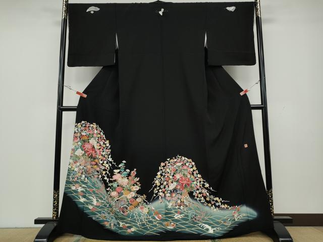 平和屋着物●豪華黒留袖　友禅　作家物　立波陶器花文　暈し染め　正絹　逸品　未使用　CAAY4927ut