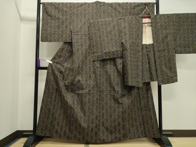 平和屋着物●本場大島紬　龍郷絣　秋名バラ　アンサンブル　正絹　逸品　CAAY8217gh