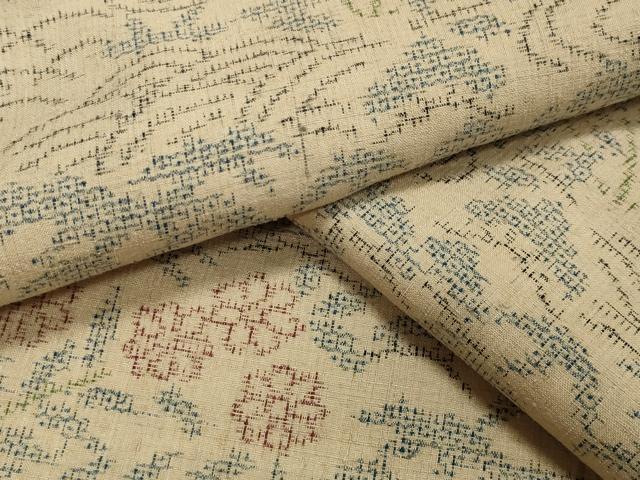 平和屋着物●本場結城紬　重要無形文化財　100亀甲　流水草花文　正絹　逸品　CAAY8394gh