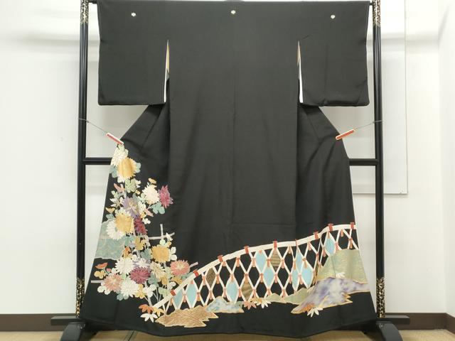 平和屋着物●創業130年　江戸染繍友禅　大彦　野口真造　大彦二代目　江戸染繍友禅　黒留袖　刺繍　草花文　金彩　正絹　逸品　CAAY9495th