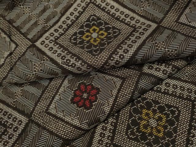 平和屋着物●本場大島紬　龍郷絣　菱花文　正絹　逸品　CAAZ2653ut