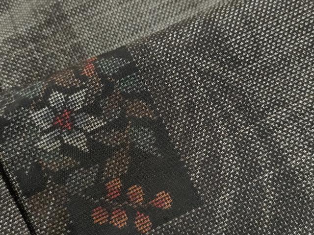 平和屋着物●本場大島紬　9マルキ　エ霞色紙重ね草花文　正絹　逸品　CAAZ3070yc 平和屋着物○本場大島紬 9マルキ エ霞色紙重ね草花文 正絹 逸品